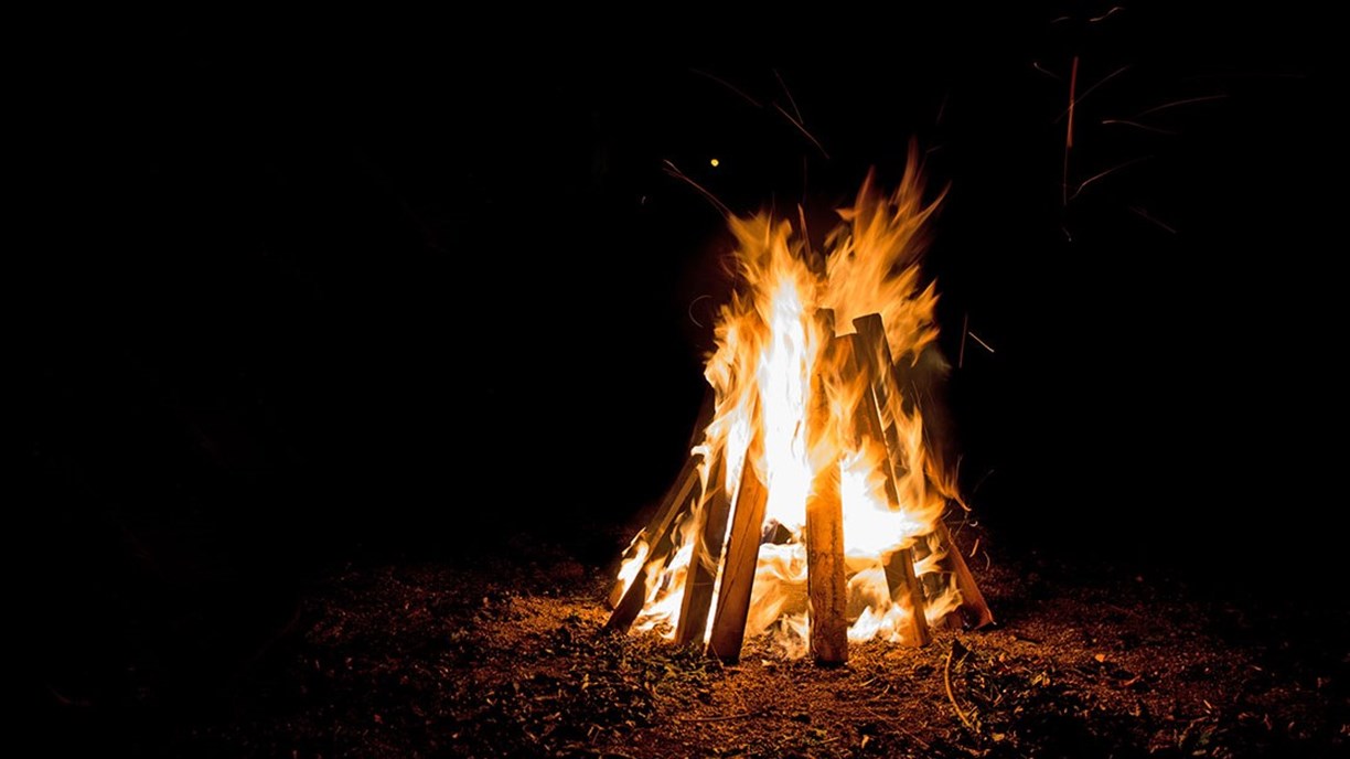 Can I have a bonfire in my garden | Age Co