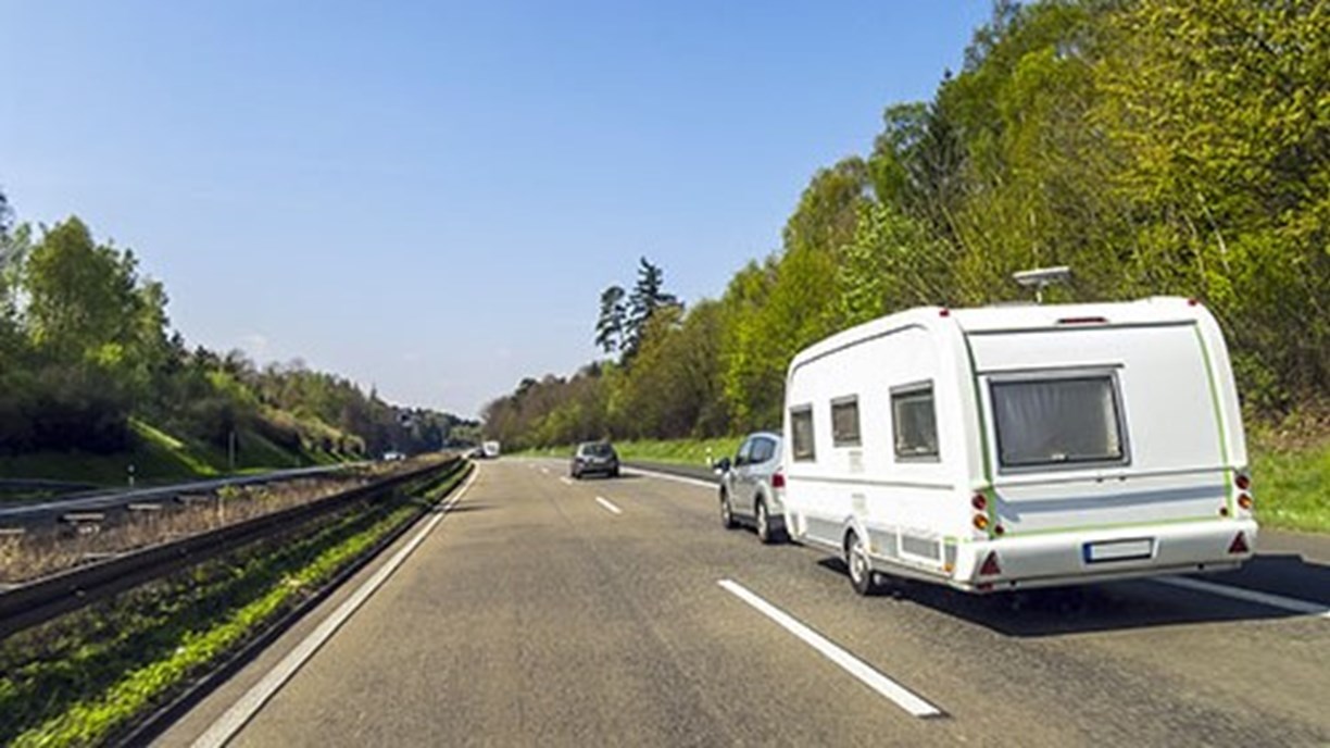 How to Tow a Caravan | What Weight Can I Tow | Age Co